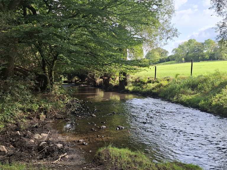 Aubel, Val-Dieu: Haven van vrede in het Land van Herve | Wanderung | Komoot