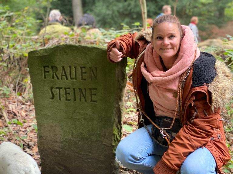 Aaper Wald in Düsseldorf: Frauensteine und Segelfluggelände 🐶🐕 ...