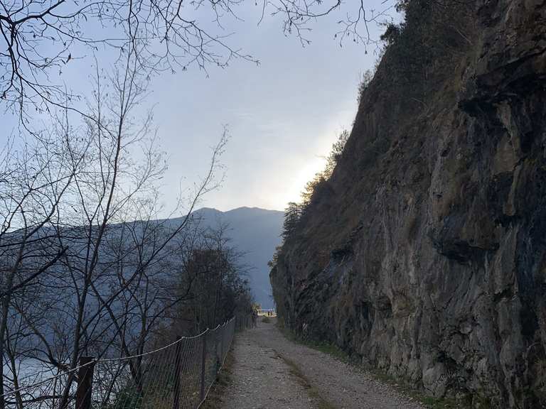 Anello lungo il ponale | randonnée pédestre | Komoot