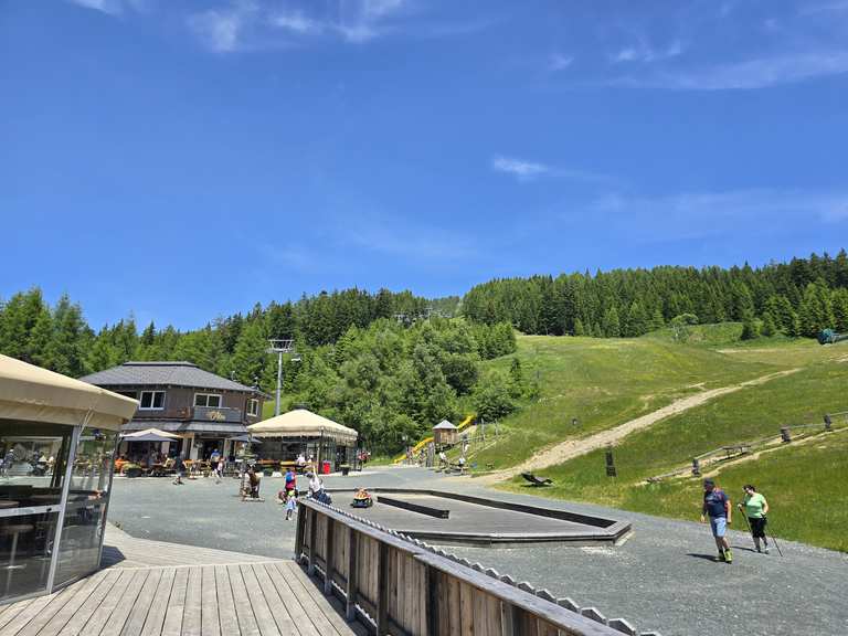 Kleine Rundwanderung von der Bergstation der Gerlitzen Kanzelbahn ...