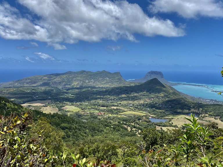 Discover the island paradise of Mauritius on foot | Hiking Collection ...