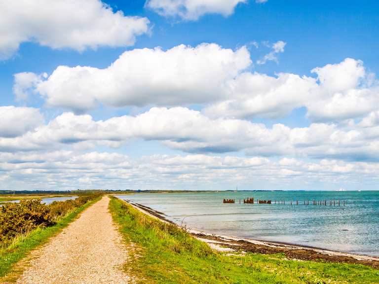 A picturesque hike along the Hampshire coastline — Solent Way | Hiking ...