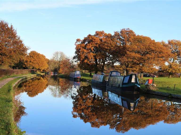 A waterside hike along six historic canals — Cheshire Ring | Hiking ...