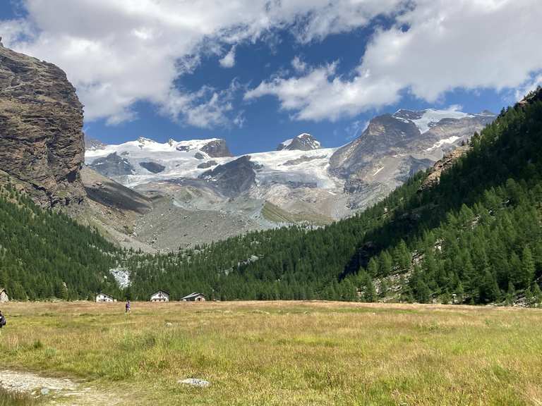 Tour of Monte Rosa – a trek among the Giants between Italy and ...