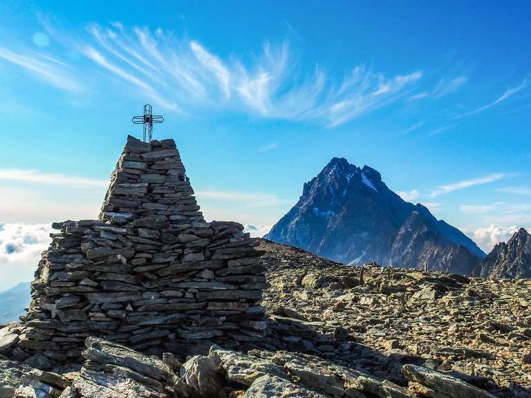 Where birds of prey swoop – 8 peaks over 3,000 metres in Monviso ...