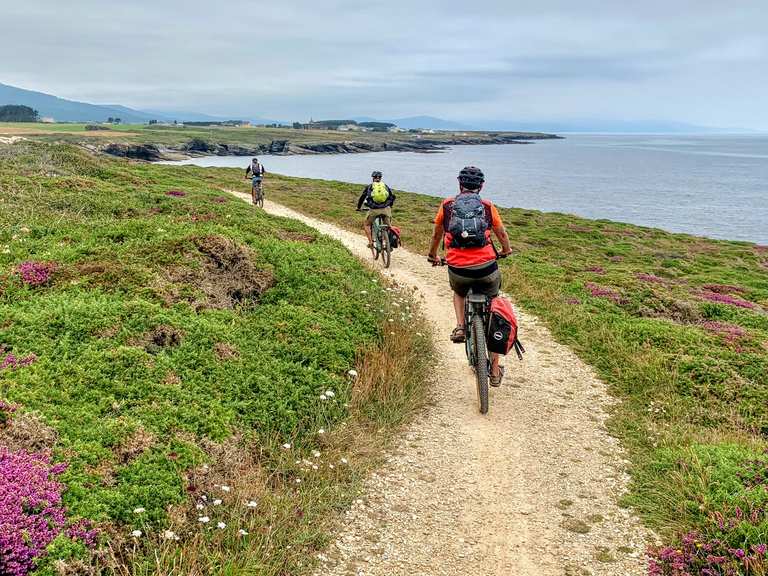 La côte galicienne à vélo — Itinéraire naturel de la Route Cantabrique ...
