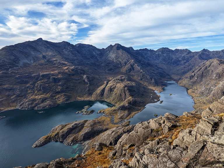Beauty and the beastly black ridge – hiking on the Isle of Skye ...