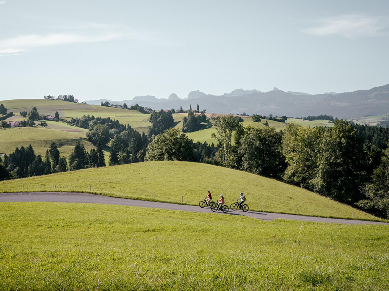 E-Biking in the Heart of Switzerland – the Top 10 Routes in Bern ...