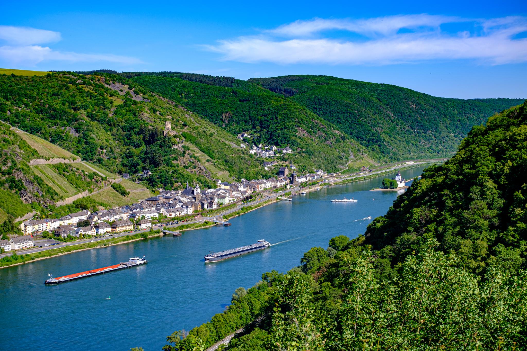 Le sentier des châteaux du Rhin — 13 étapes pleines de romantisme ...