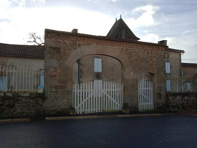 Top 8 randonnées et balades autour de Abjat-sur-Bandiat | Komoot