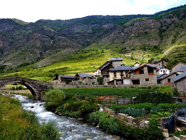 Top 10 randonnées et balades autour de Espot | Komoot