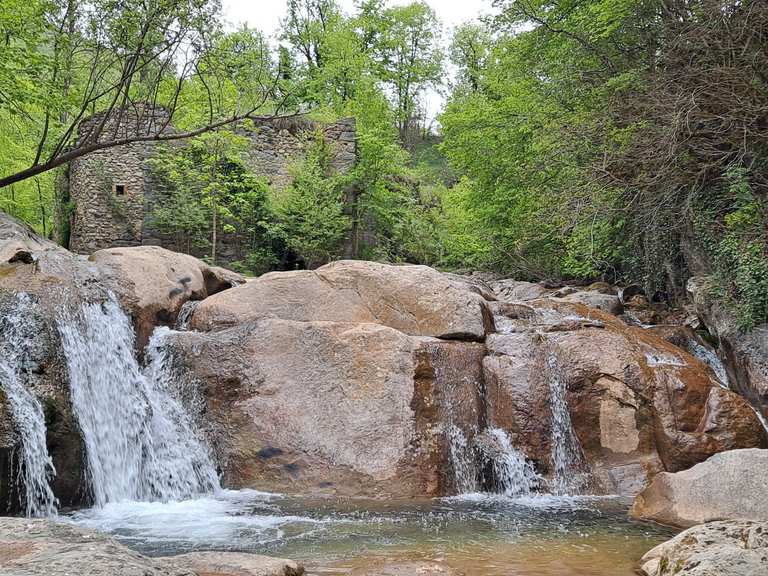 Top 5 Hikes and Walks around Ripoll | Komoot