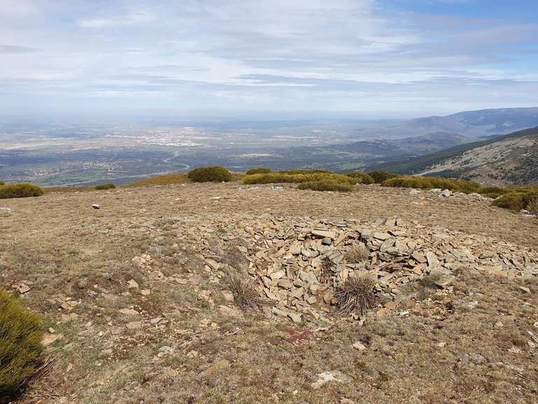 Las 9 rutas de senderismo más top en Valdeprados | Komoot