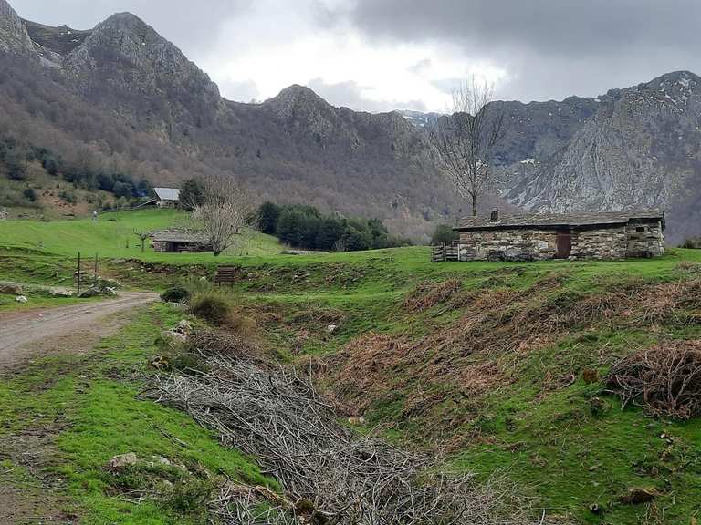 Die 10 schönsten Wanderungen rund um den National Park Redes | Komoot