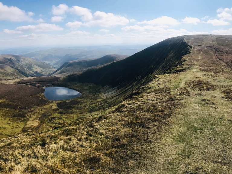 Top 10 Hikes and Walks around Y Berwyn National Nature Reserve | Komoot