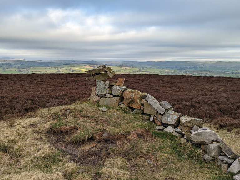 Top 10 Hikes and Walks around Fawfieldhead | Komoot