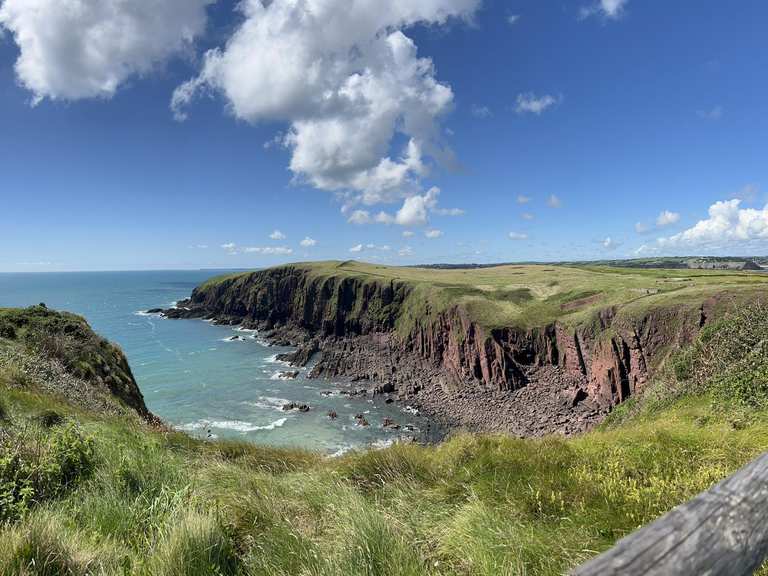 Top 10 Hikes and Walks around Tenby | Komoot