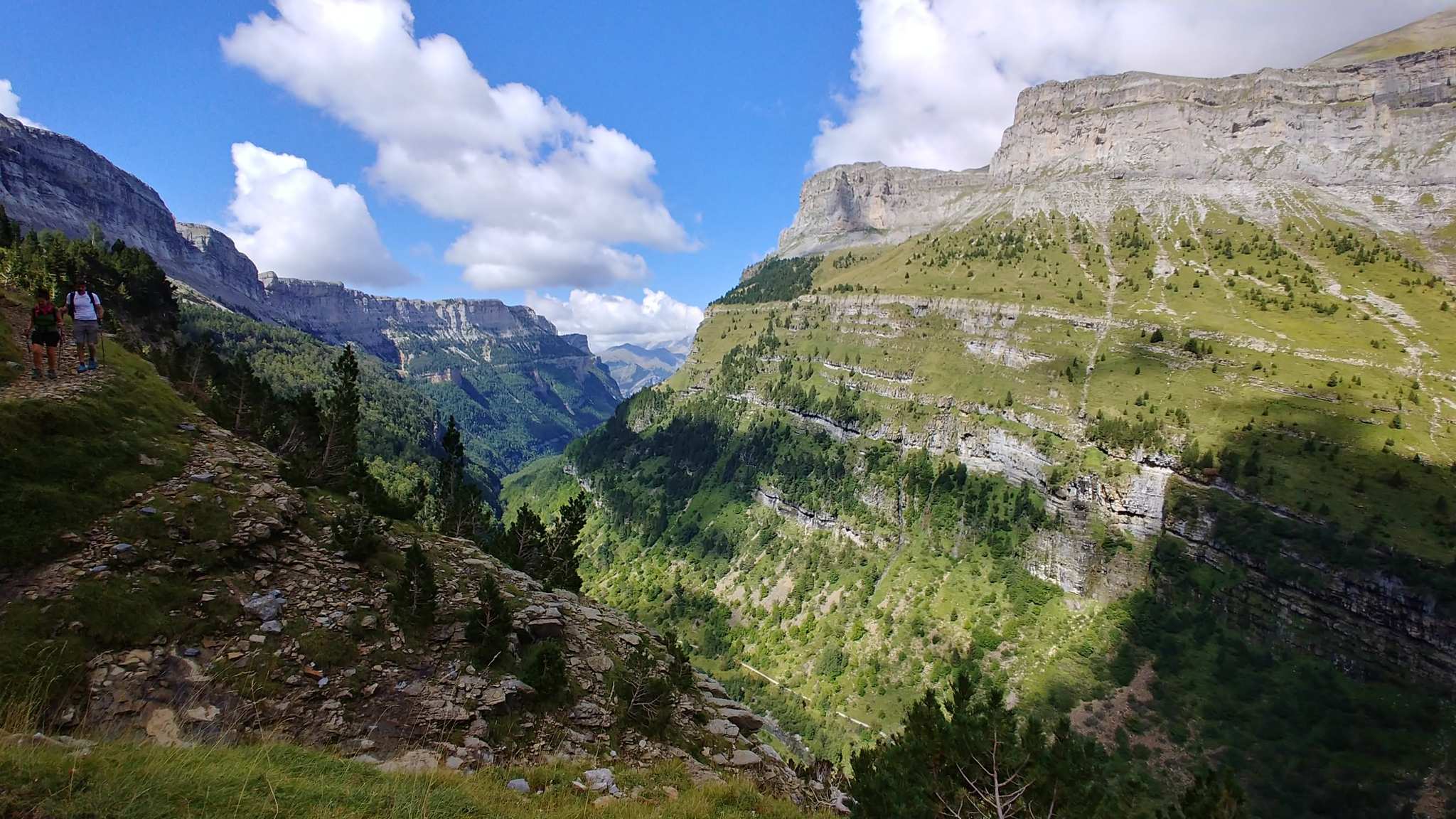 Top 20 Hikes and Walks in the Pyrenees | Komoot