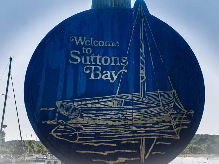 Top 9 Bike Rides and Cycling Routes around Suttons Bay | Komoot