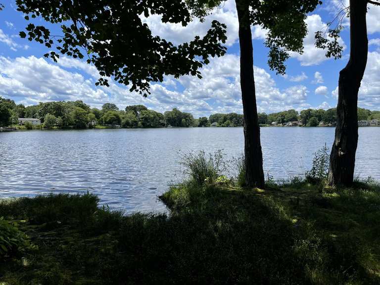 Top 10 Hikes and Walks around Warwick | Komoot