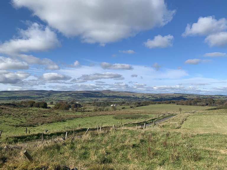 Top 9 Hikes and Walks around Dunlop And Lugton | Komoot