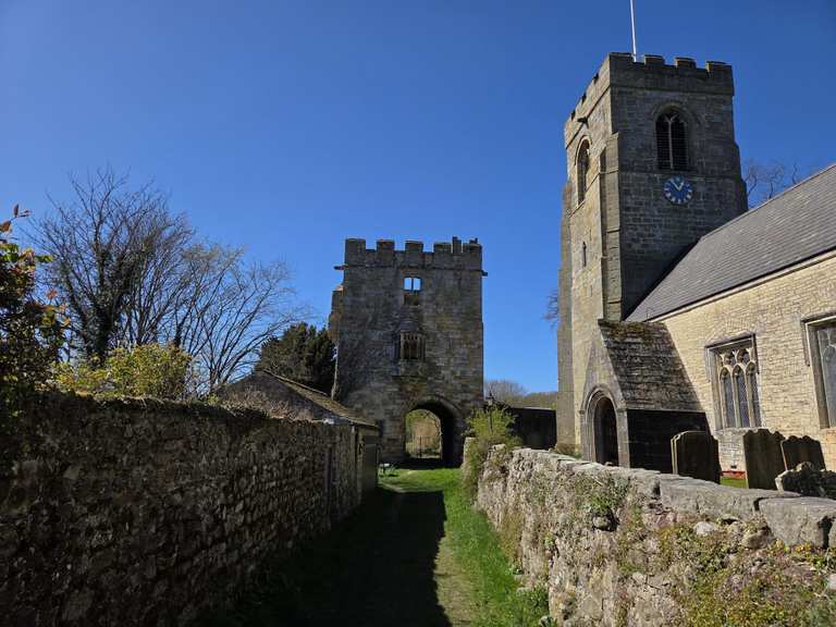 Top 10 Hikes and Walks around West Tanfield | Komoot