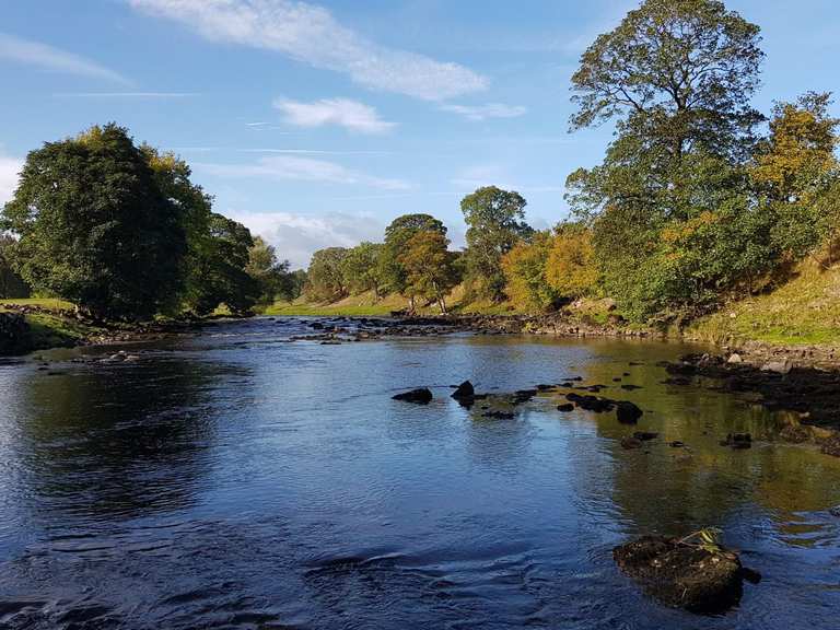 Top 10 Hikes and Walks around Middleham | Komoot