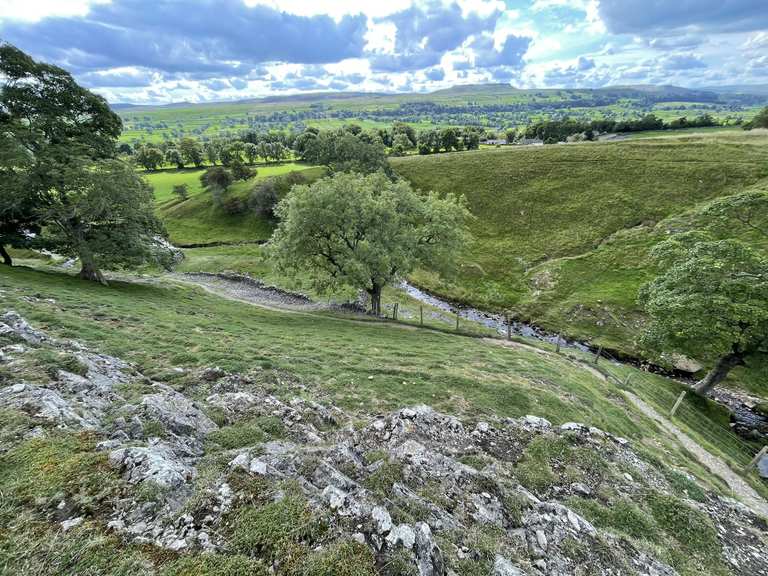 Top 10 Hikes and Walks around Thornton Rust | Komoot