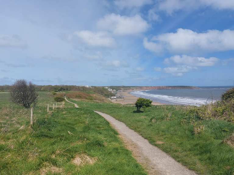 Top 10 Hikes and Walks around Muston | Komoot