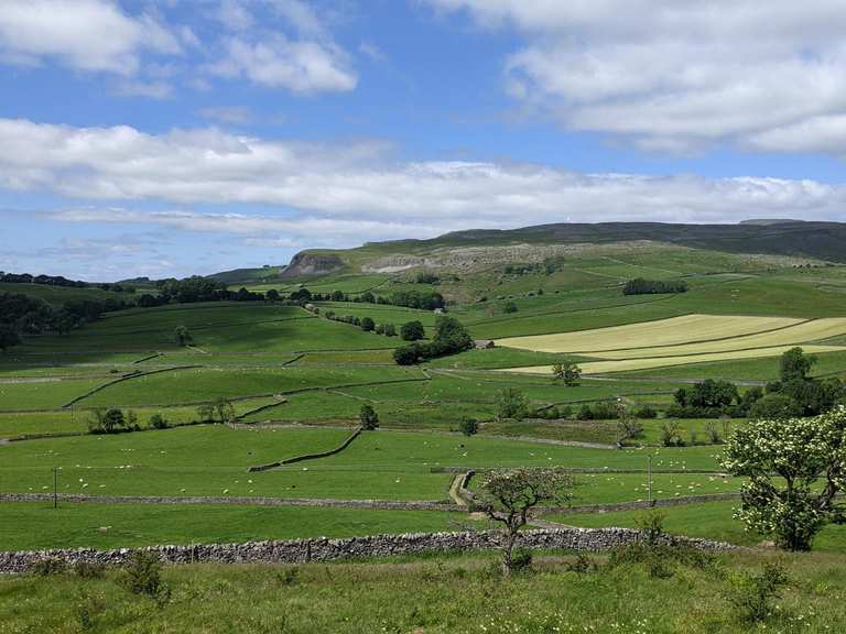 Top 10 Hikes and Walks around Austwick | Komoot