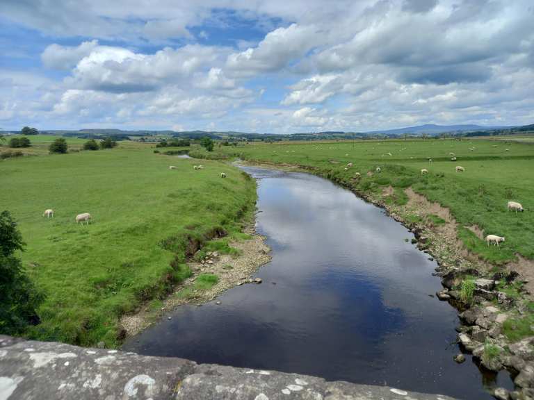 Top 10 Hikes and Walks around Hellifield | Komoot