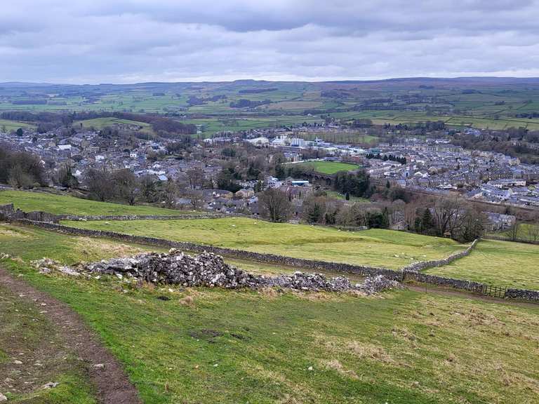 The best walks and hikes around Settle | Komoot