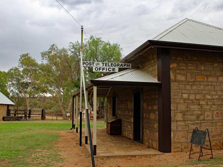 Top 8 Hikes and Walks in Alice Springs Telegraph Station Historical ...