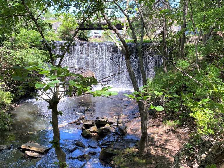 De 10 mooiste wandelroutes in Hop River State Park Trail | Komoot