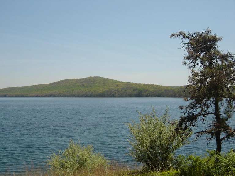 Top 5 Hikes and Walks in Round Valley Recreation Area | Komoot