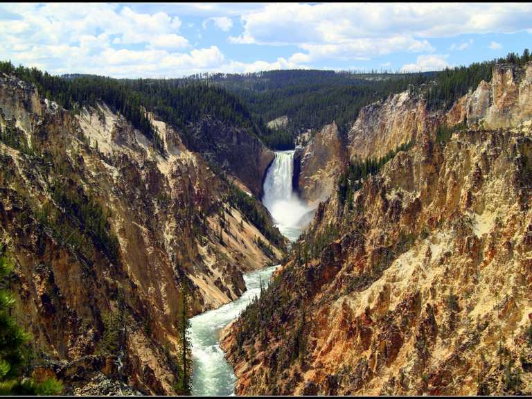 The best waterfall hikes and walks in Yellowstone National Park | Komoot