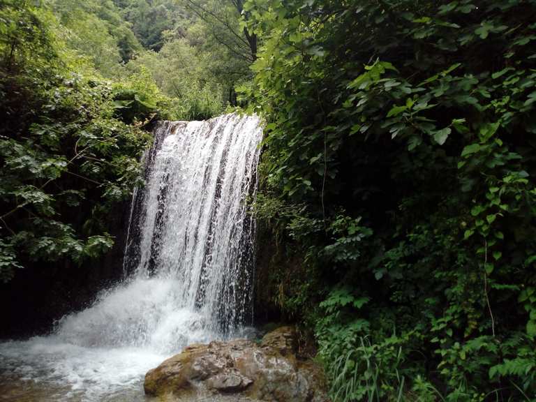The best waterfall hikes and walks in Salerno | Komoot