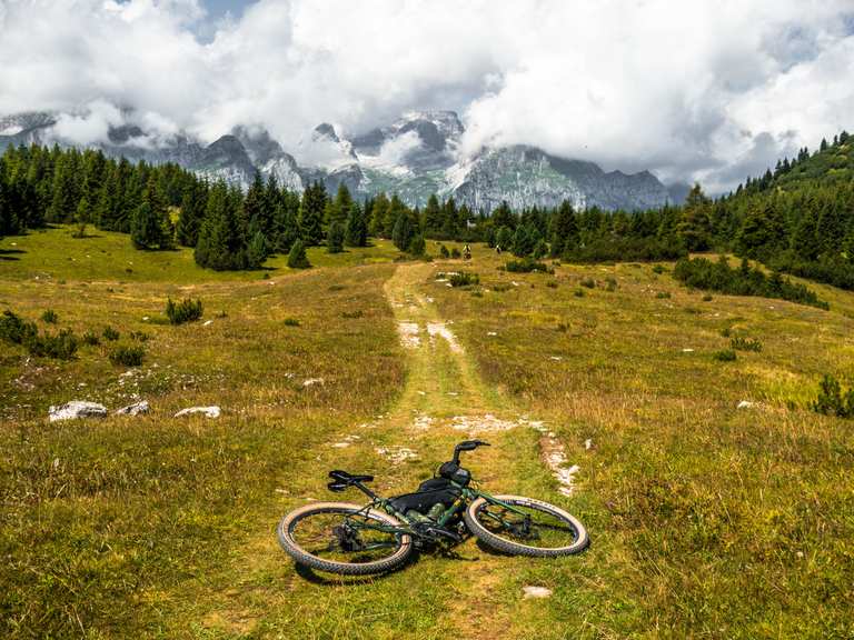 Die 10 schönsten Mountainbike-Touren rund um Vallelaghi | Komoot