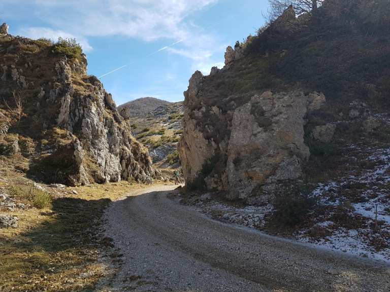 Los mejores sitios que ver en Castellafiume - Top 20 | Komoot