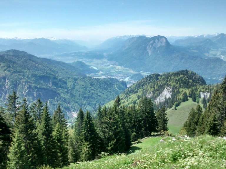 Top 5 Hikes and Walks around Ebbs | Komoot