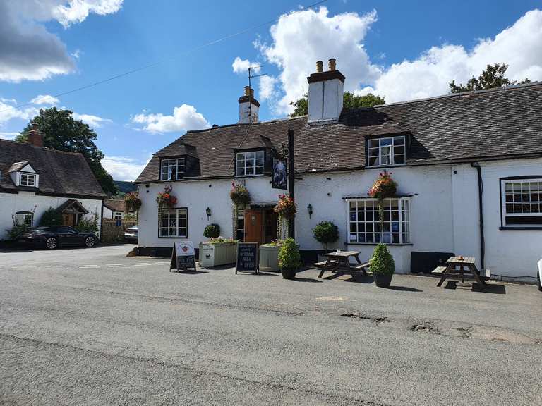 Top 10 Hikes and Walks around Elmley Castle | Komoot