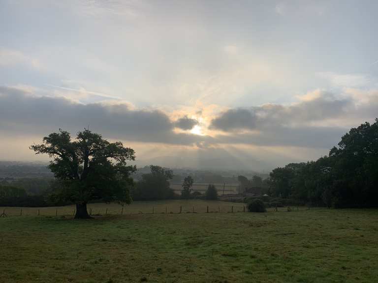 Top 10 Hikes and Walks around Hucclecote | Komoot