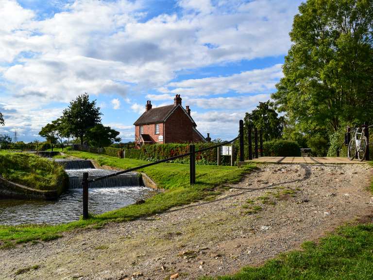 Top 7 Hikes and Walks around Ripley | Komoot