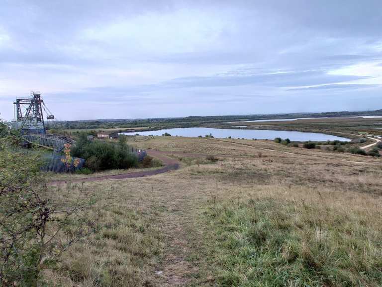 Top 10 Hikes and Walks around Ledston | Komoot