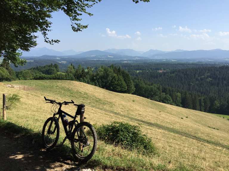 I 10 itinerari e percorsi MTB migliori nei dintorni dei Laghi di ...
