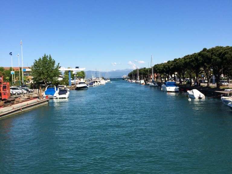 nach Peschiera und von Lazise zurück | Wanderung | Komoot