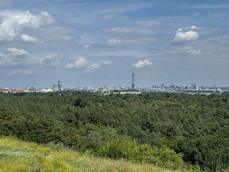 Teufelsberg 😈 View on Berlin 🇩🇪🇩🇪🐻 | Wanderung | Komoot